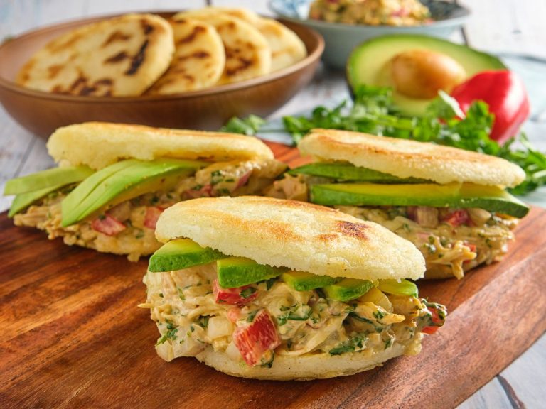 Venezuelan Food Near Me – Where To Get The Best Local Flavors! - FindaMenus