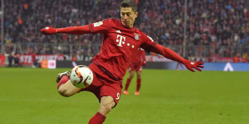 Football player Lewandowski: From Borussia Dortmund to Bayern Munich ...